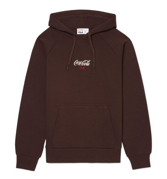 Coca-Cola y FILA lanzan una colaboración de ropa y calzado